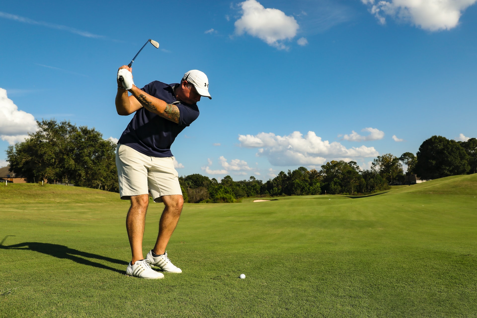 Why is the Right Stance Width Important for Your Golf Swing | Konnectgolf